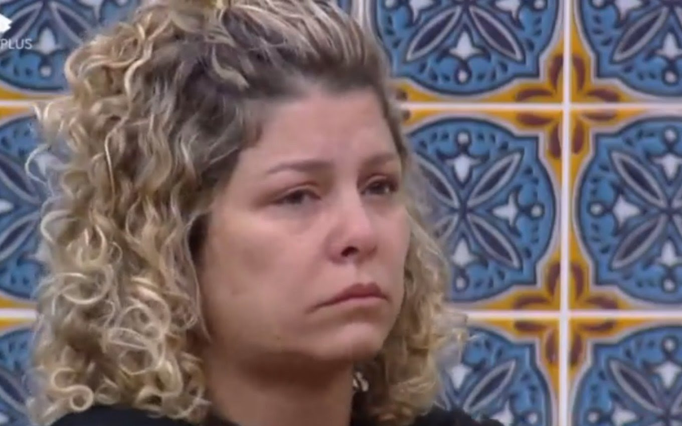 A Fazenda 14: Bárbara Borges chora e diz que está desde 2019 sem ...