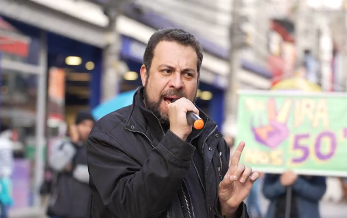 Guilherme Boulos é ameaçado com arma durante campanha