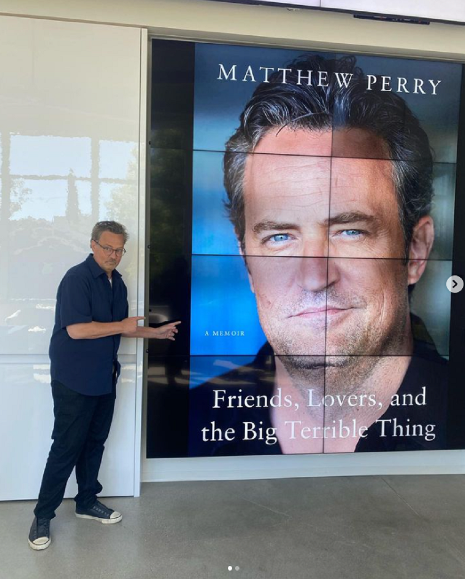 Matthew Perry: colón de ator de Friends explodiu pelo abuso de drogas