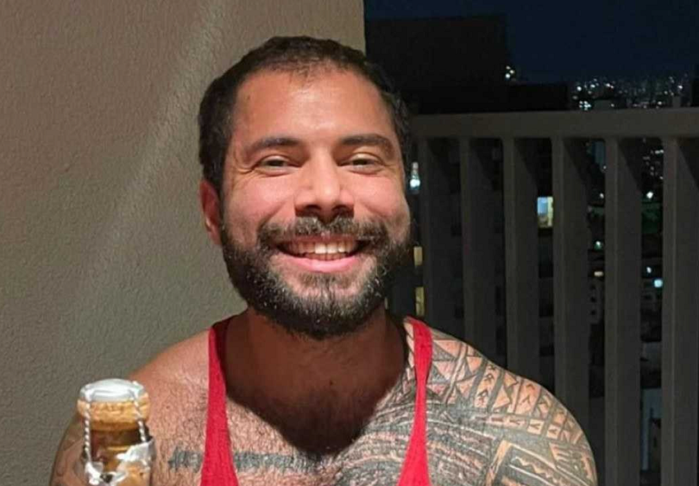 Médico e criador de conteúdo adulto morre aos 30 anos